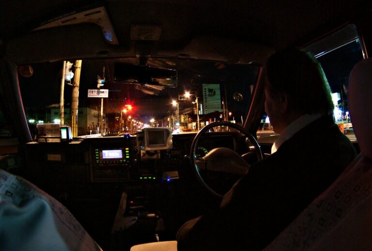 Book a cheap Taxi Online – Reliable 24/7 UK Taxi Service | minicab services